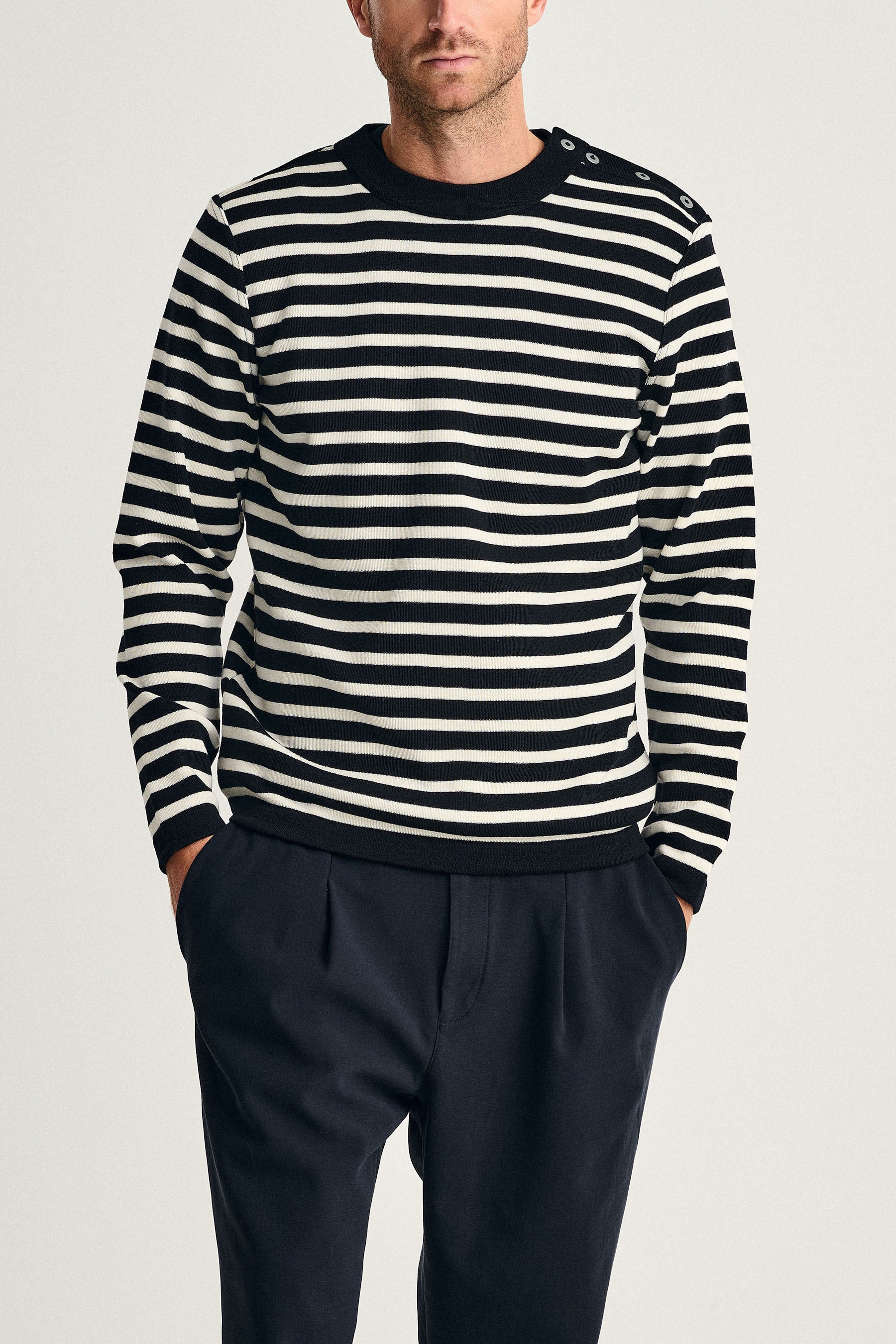 NAVAL crew neck | rund hals i navy blue / natural white | S. N. S ...